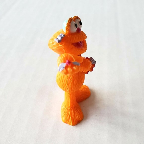 Sesame Street | Toys | Vintage 997 Sesame Street Zoe Waving 3 Pvc ...